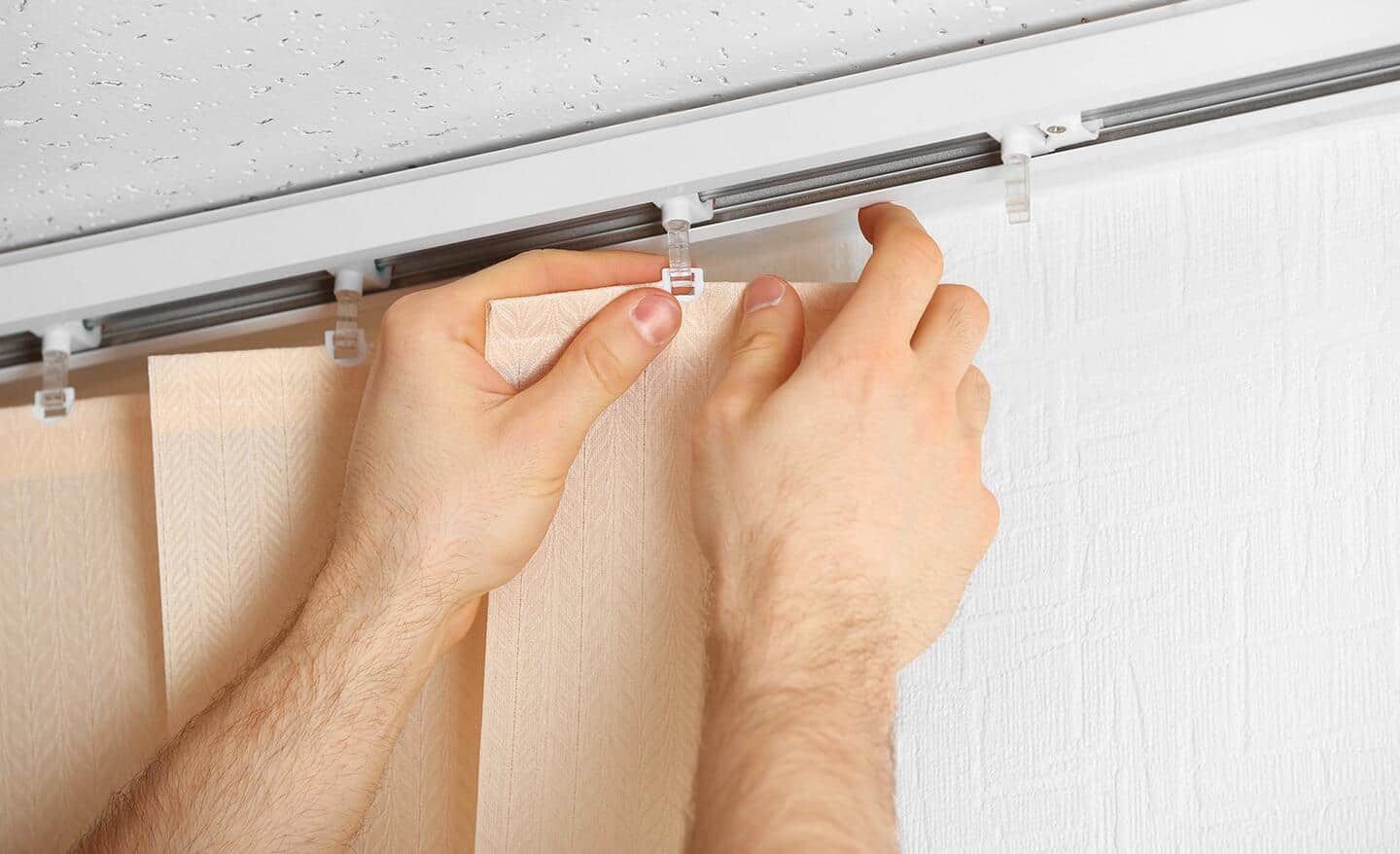 Installing window blinds store